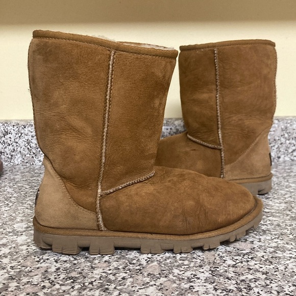 UGG | Shoes | Ugg Womens Boots Sheep Skin And Leather Wool Size 7 Women ...